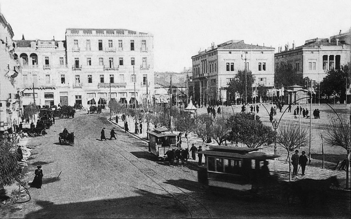 Τα καλοκαιρινά θέατρα και η νυχτερινή ζωή της Αθήνας στις αρχές του ...